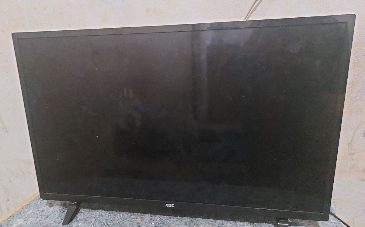 Televisão Marca Aoc 32 Polegadas Smart | TV e Display Aoc Usado ...