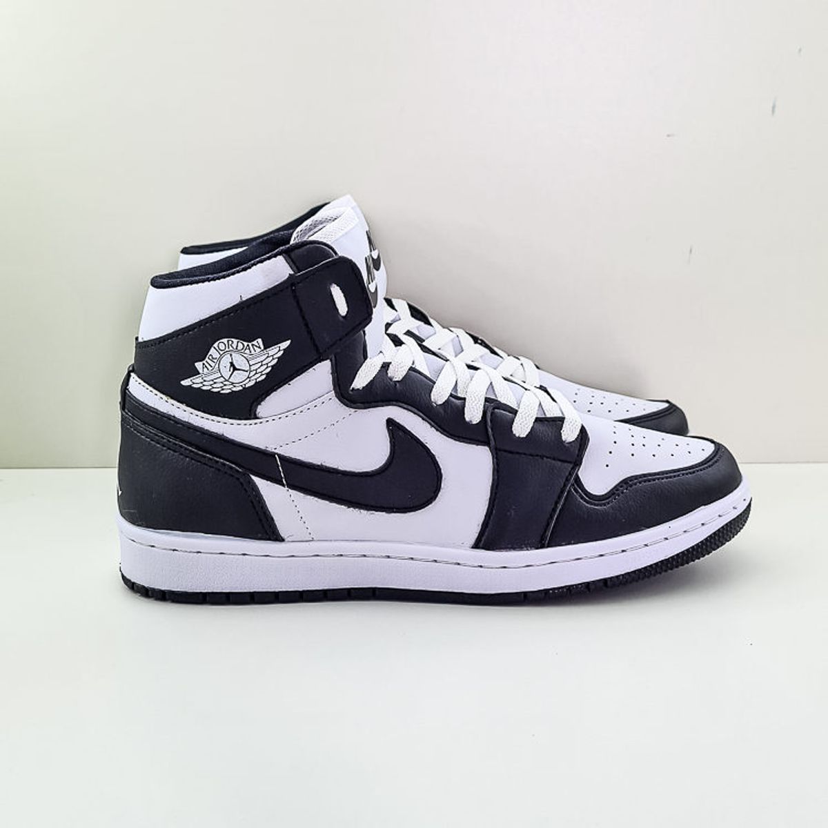Tênis Air Jordan 1 Branco e Preto , Numero : 40 | Tênis Masculino Shoes ...