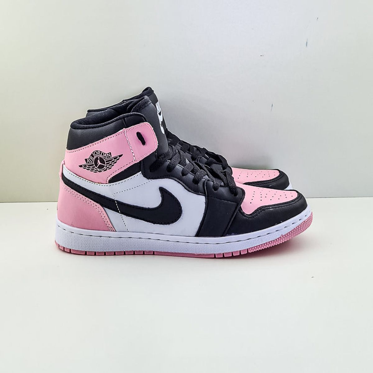 Tênis Air Jordan 1 , Branco e Rosa Bebê , Número : 39 | Tênis Feminino ...