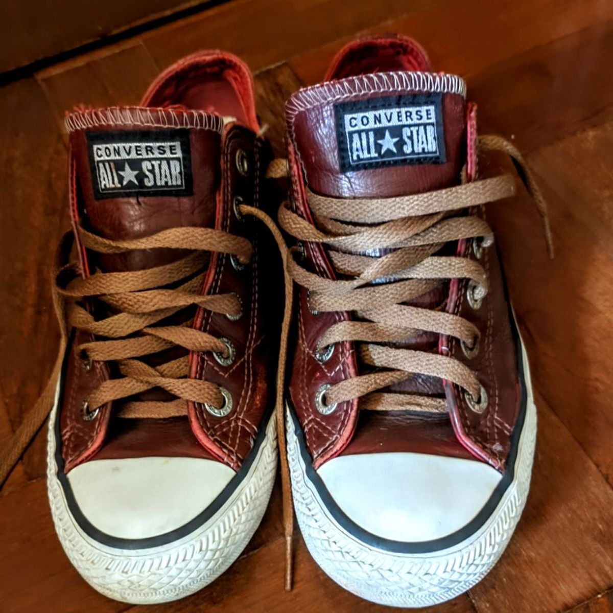 Tênis All Star Original Couro Vinho | Tênis Feminino All Star Usado ...