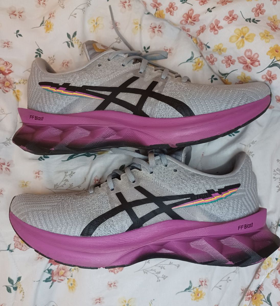 Tênis Asics Tam 37 Ff Blast Na Cor Cinza | Tênis Feminino Asics Usado ...