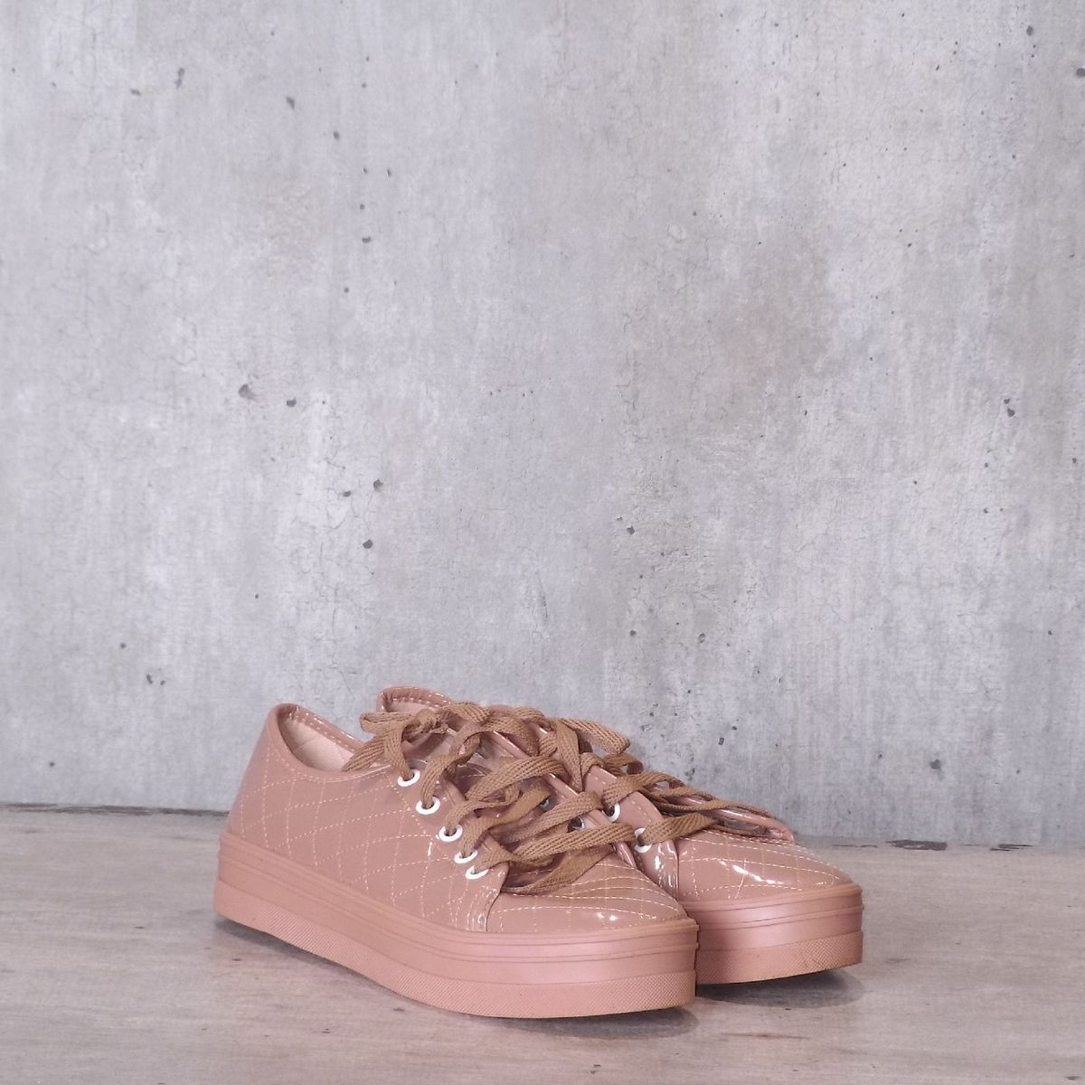 Tênis Bege Stylus | Tênis Feminino Stylus Usado 77757775 | enjoei