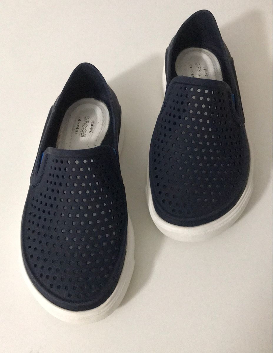 Tênis Crocs | Calçado Infantil para Meninos Crocs Usado 81731754 | enjoei