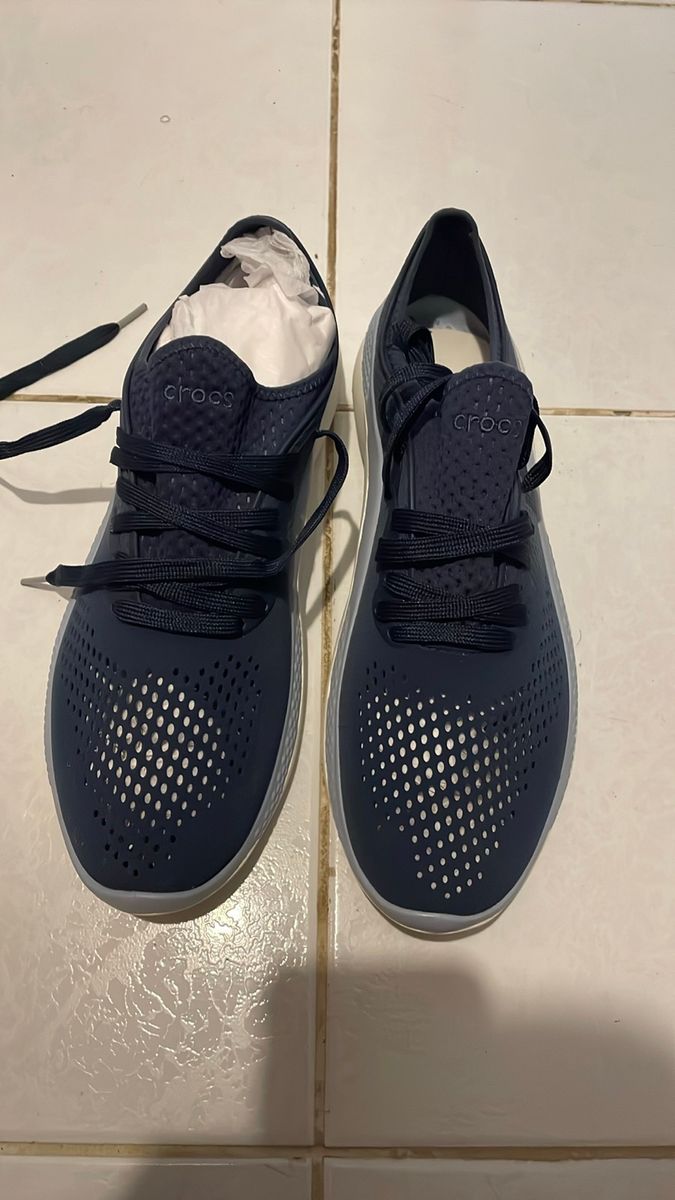 Tênis Crocs | Tênis Masculino Crocs Nunca Usado 126978002 | enjoei
