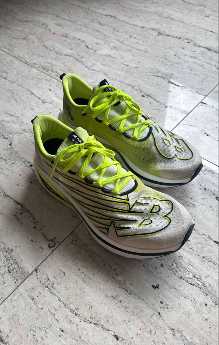 Tênis de Corrida com Placa New Balance Fuelcell Sc Elite V3 N43 Branco ...