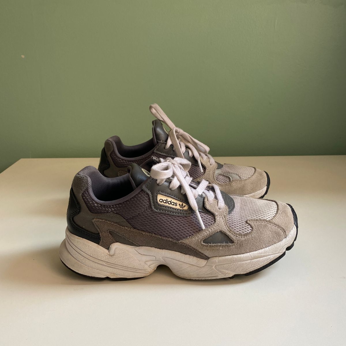 Tênis Falcon Adidas Originals Cinza Degradê | Tênis Feminino Adidas ...