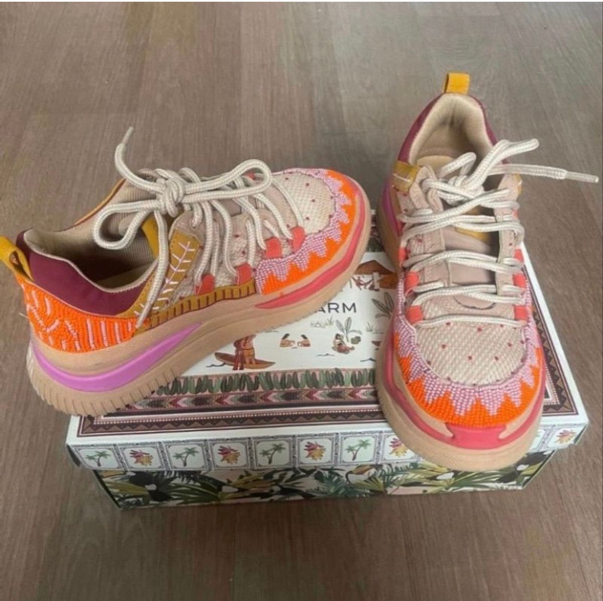 Tênis Farm com Miçangas | Tênis Feminino Farm Nunca Usado 96191067 | enjoei