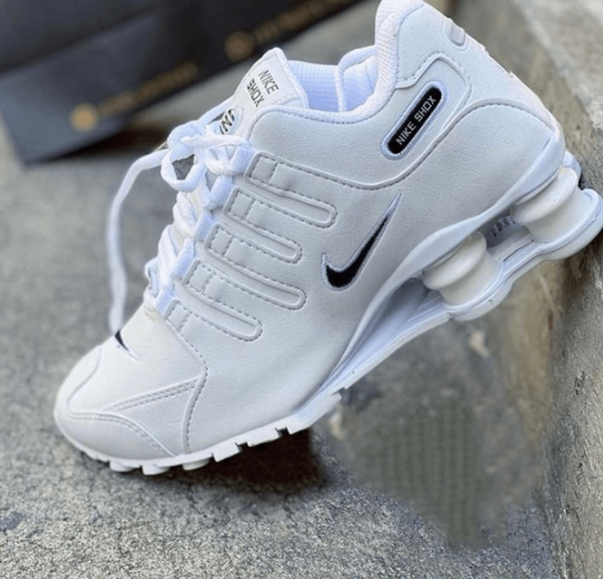 Tenis Feminino 4 Molas Branco e Preto Nikess Todo Os Tamanhos | Tênis ...