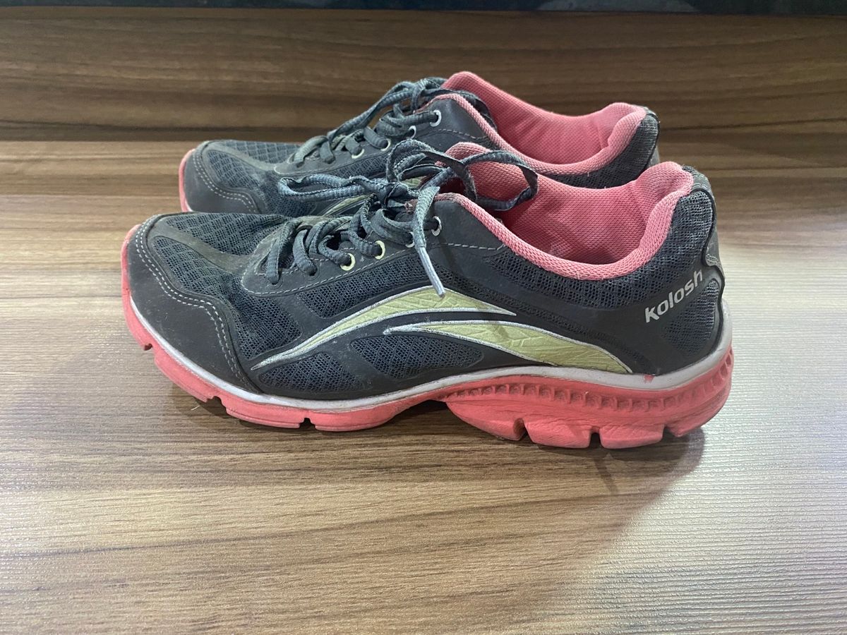 Tênis Koloshe Cinza com Salmão | Tênis Feminino Kolosh Usado 86065074 ...