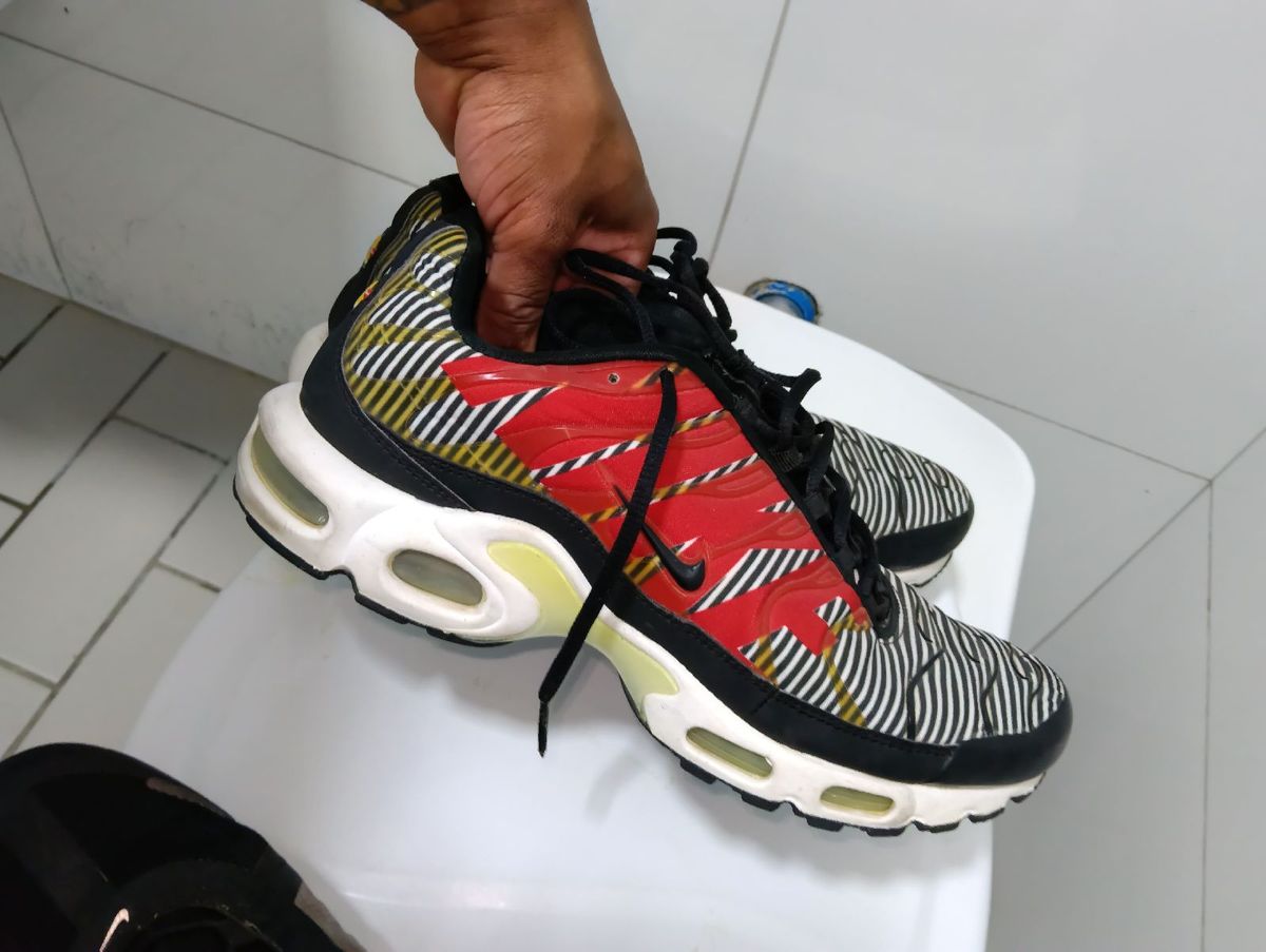 Tênis Nike Air Max Plus Se 'big Logo' Na Cor Black/pure Platinum-white ...