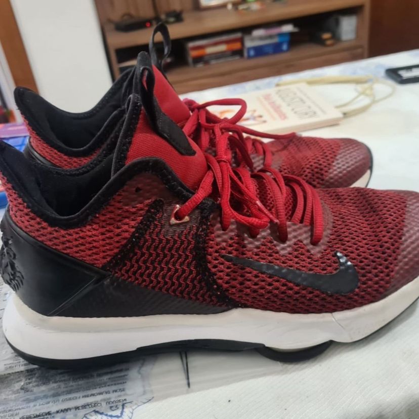 Tenis Nike Lebron Witness Iv Vermelho Basketball Red | Tênis Masculino ...