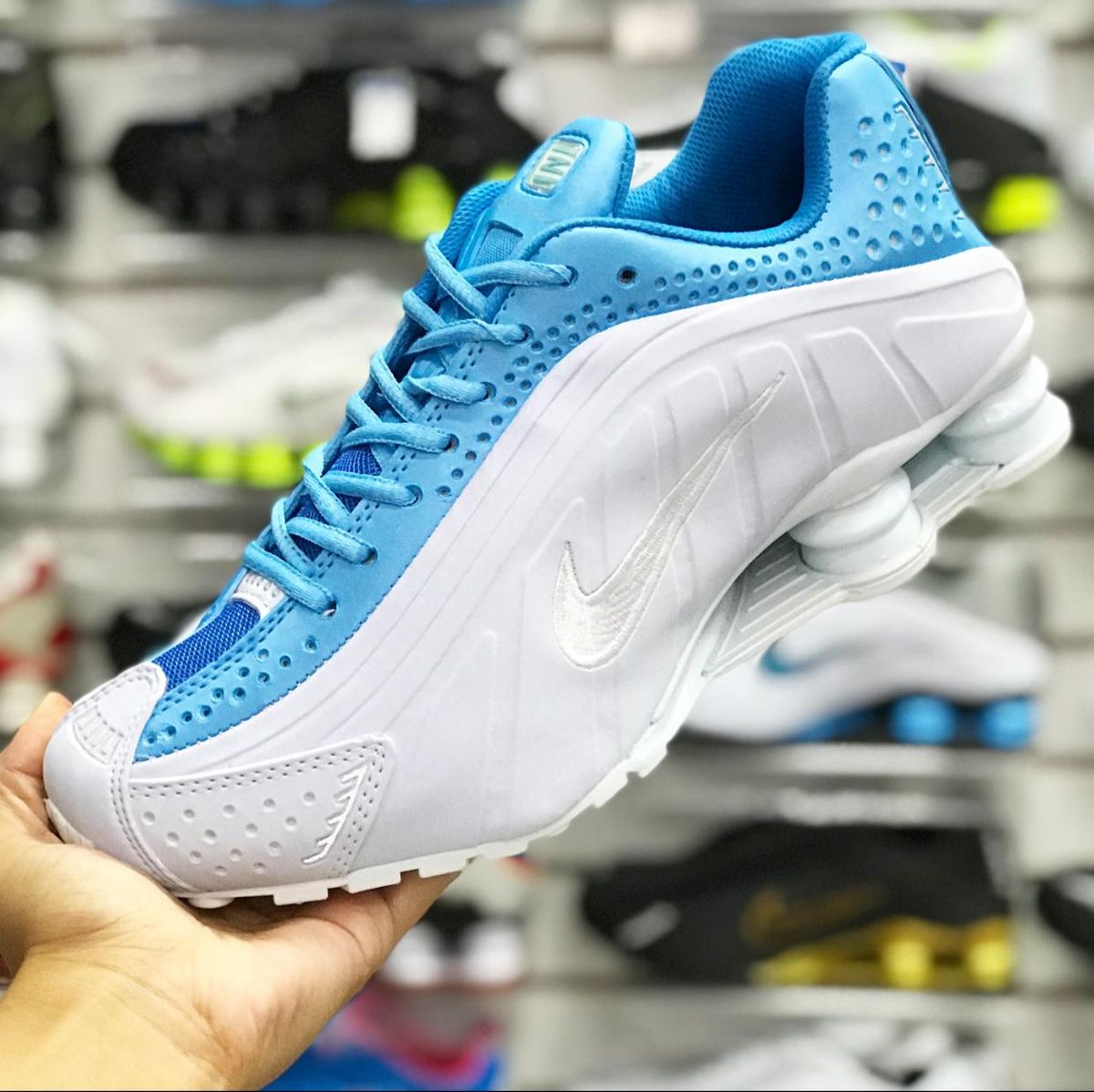 Tênis Nike Shox R4 4 Molas Branco Azul Refletivo | Tênis Masculino Nike ...