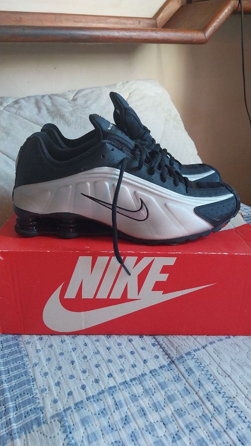 Tênis Nike Shox R4 Original | Tênis Masculino Nike Usado 91684160 | enjoei