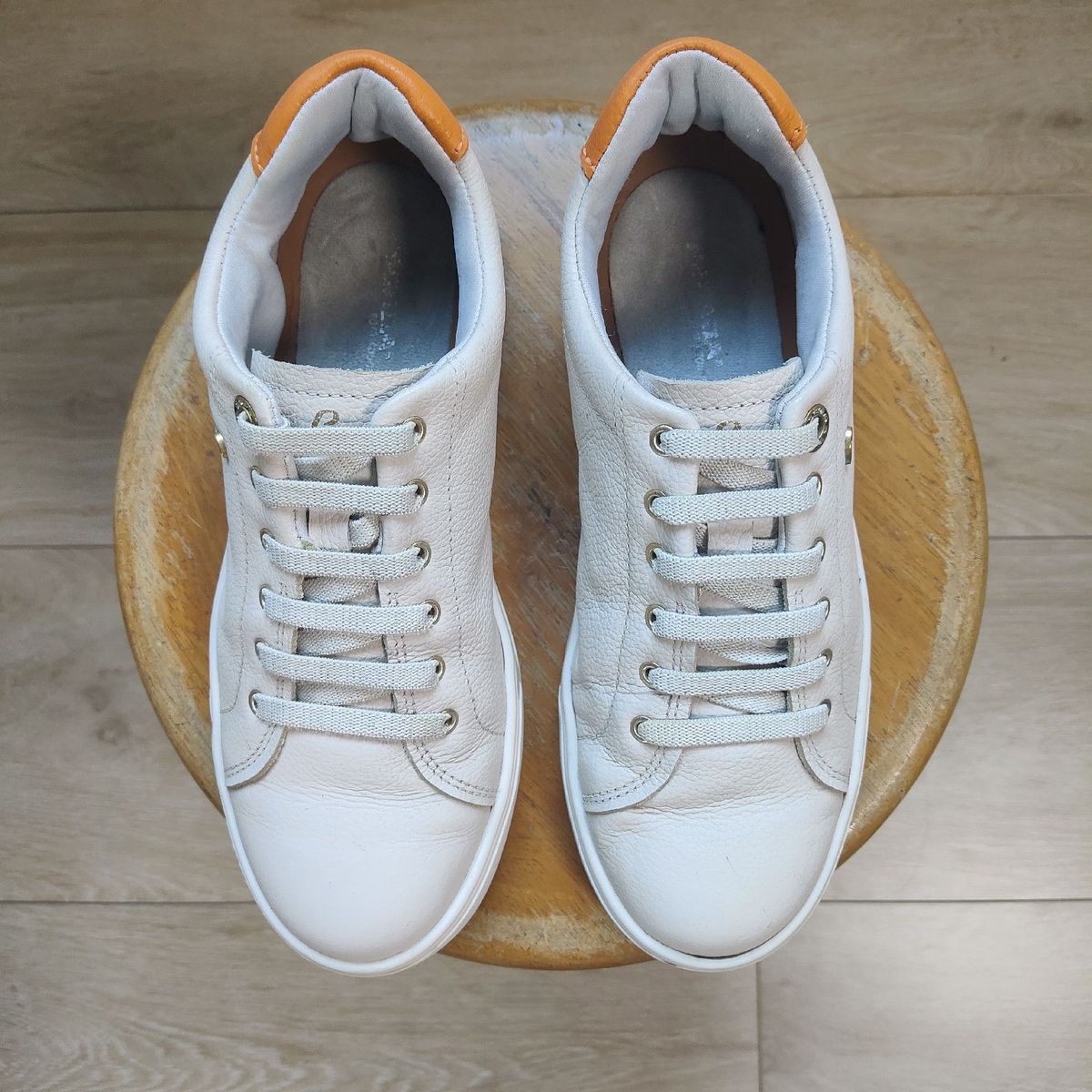 Tênis Off White Básico | Tênis Feminino Pegada Usado 107328445 | enjoei