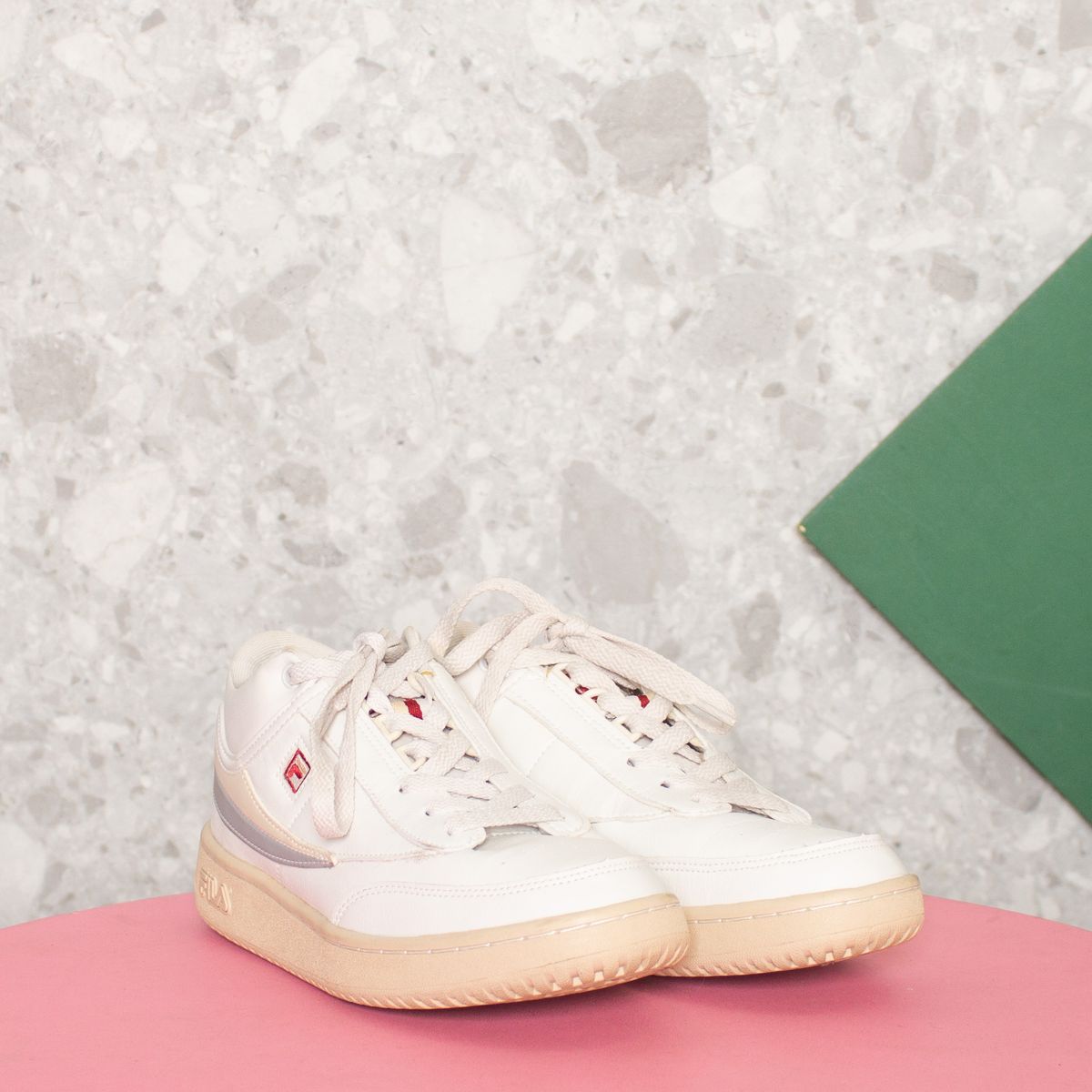 Tênis Off White Fila | Tênis Feminino Fila Usado 88615301 | enjoei