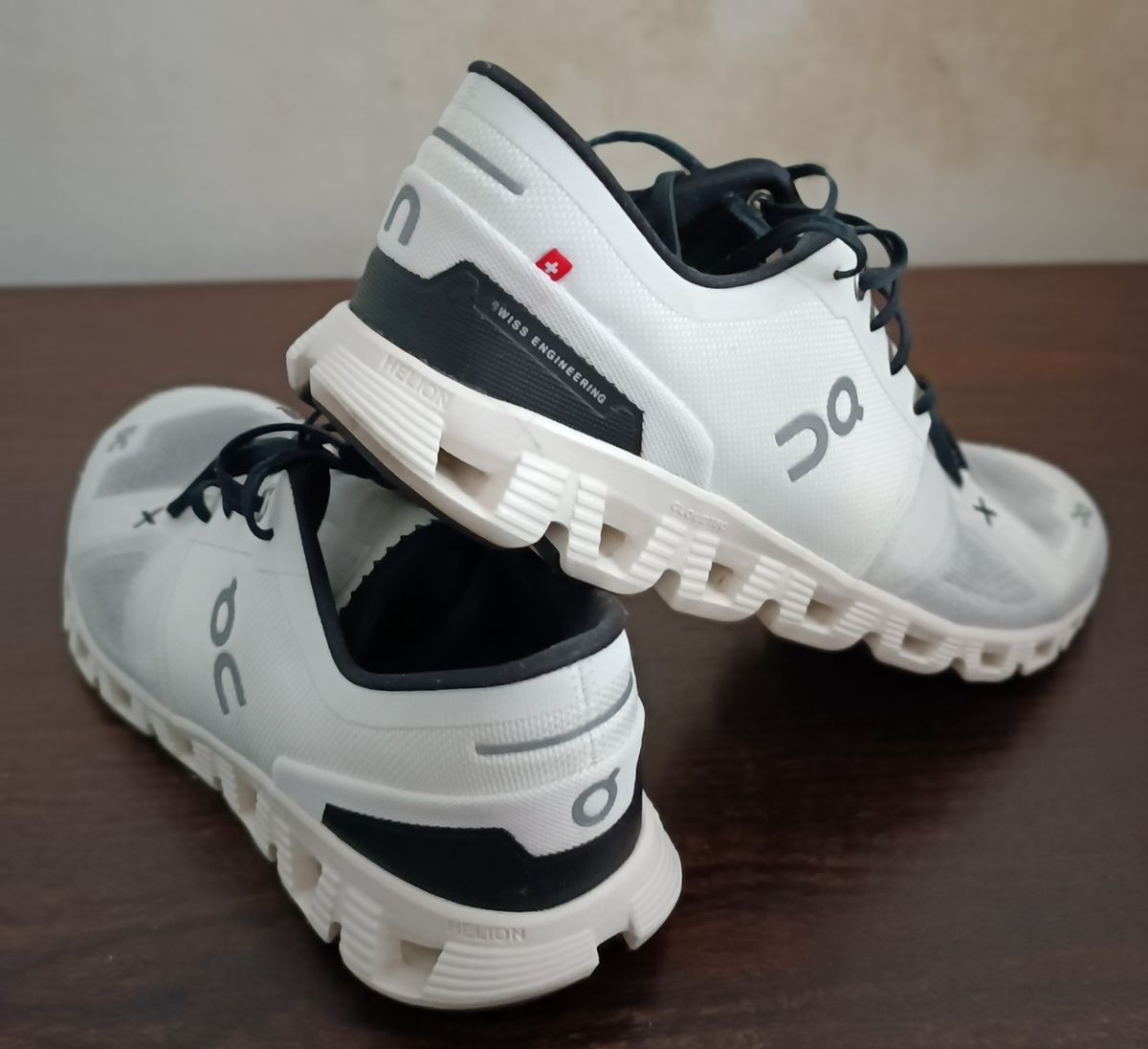 Tênis On Running Cloud X Masculino | Tênis Masculino On Running Usado 84790082 | enjoei