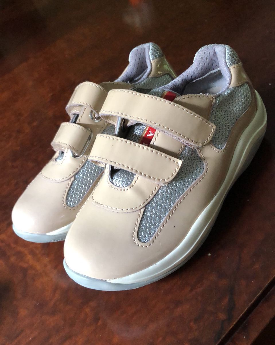 Tenis Prada em Verniz Nude | Calçado Infantil para Meninas Prada Nunca ...