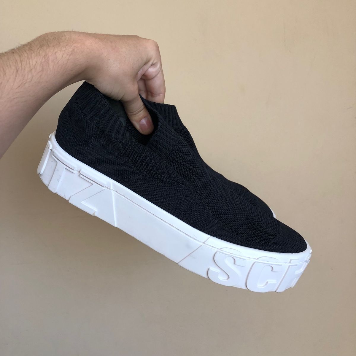 Tênis Preto Meia Feminino Plataforma Schutz sem Cadarço | Tênis ...