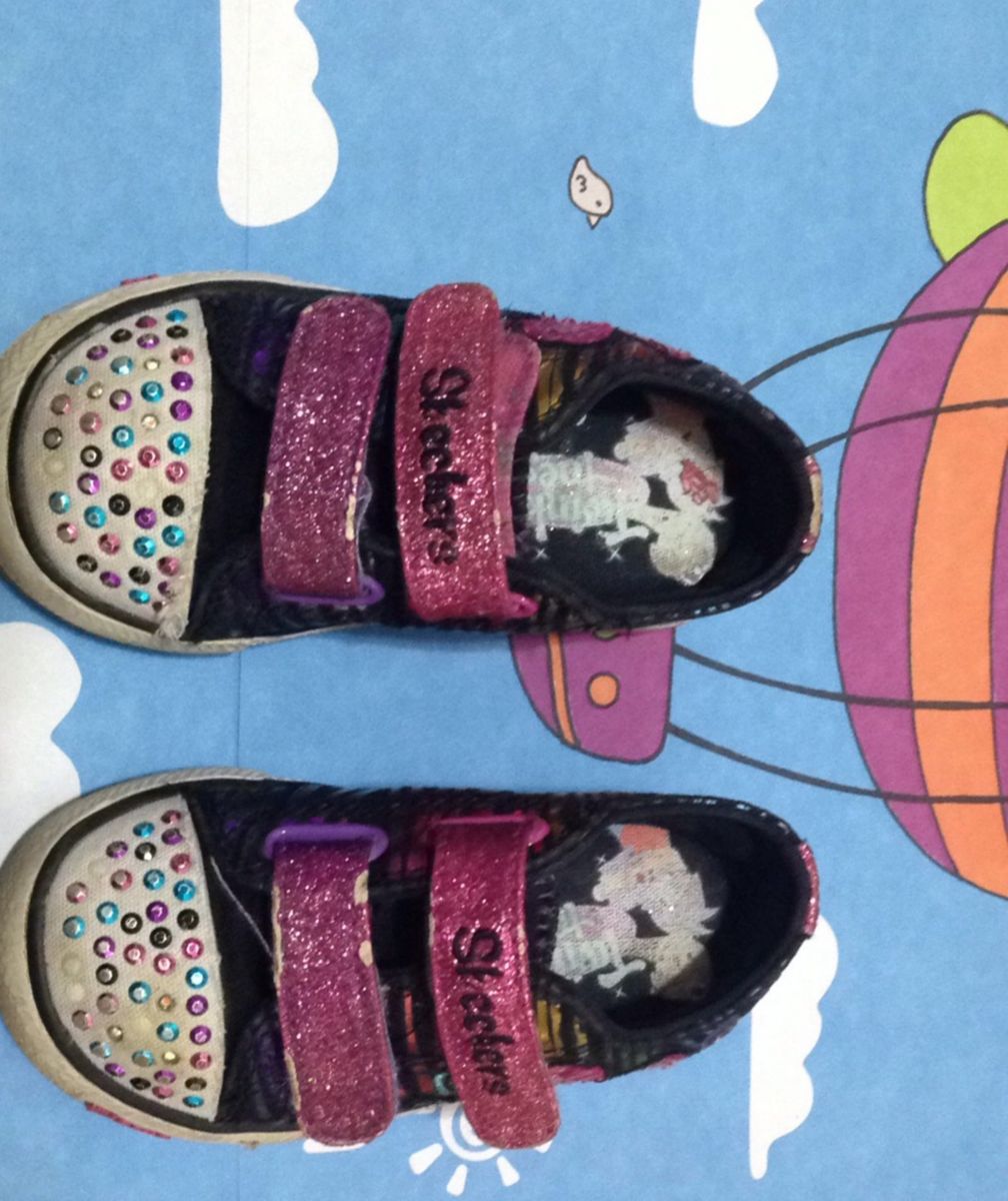 Tênis Que Acende Luz | Calçado Infantil para Meninas Skechers Usado ...