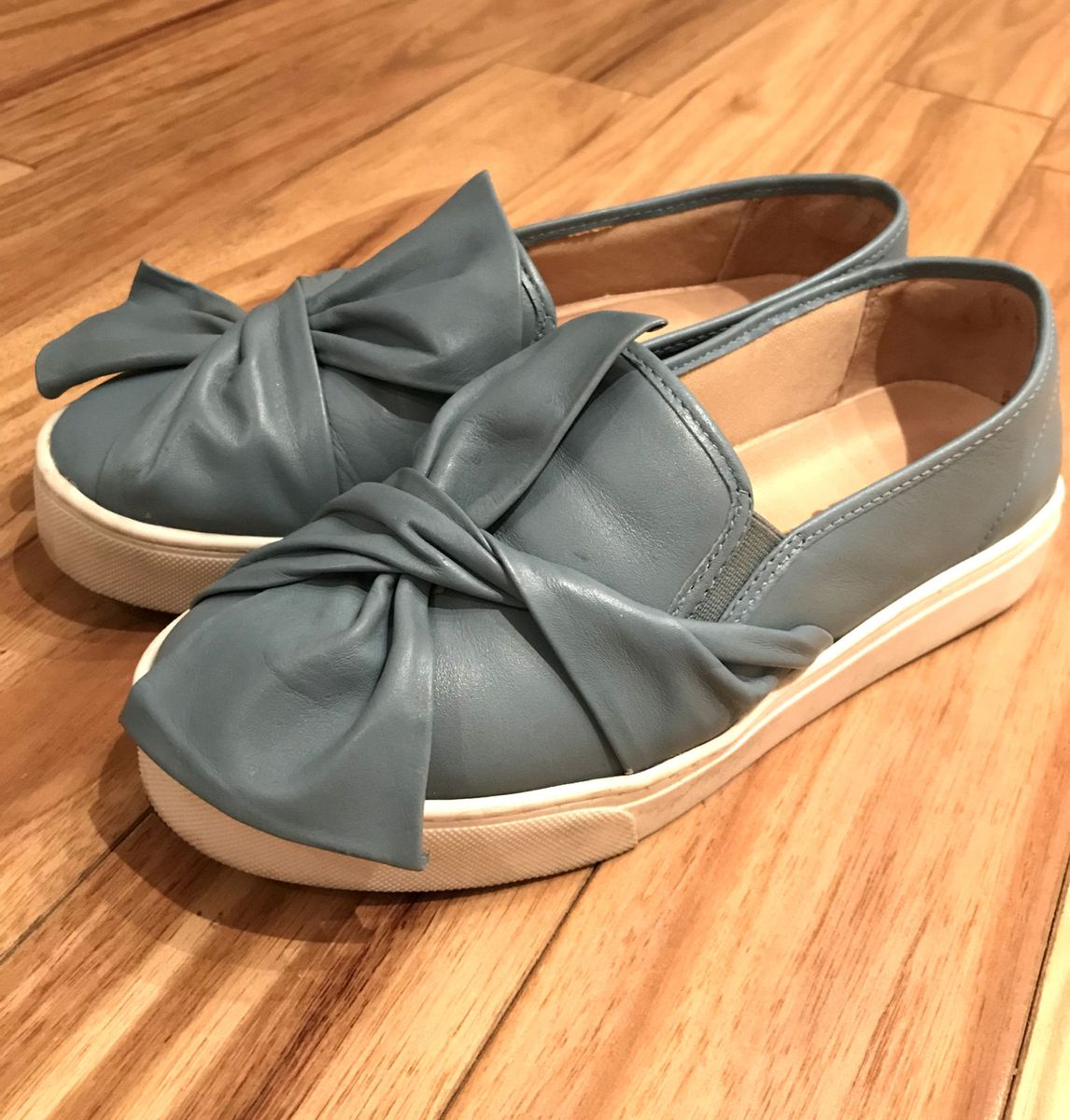 Tenis Slip On Couro | Tênis Feminino Arezzo Usado 29511861 | enjoei