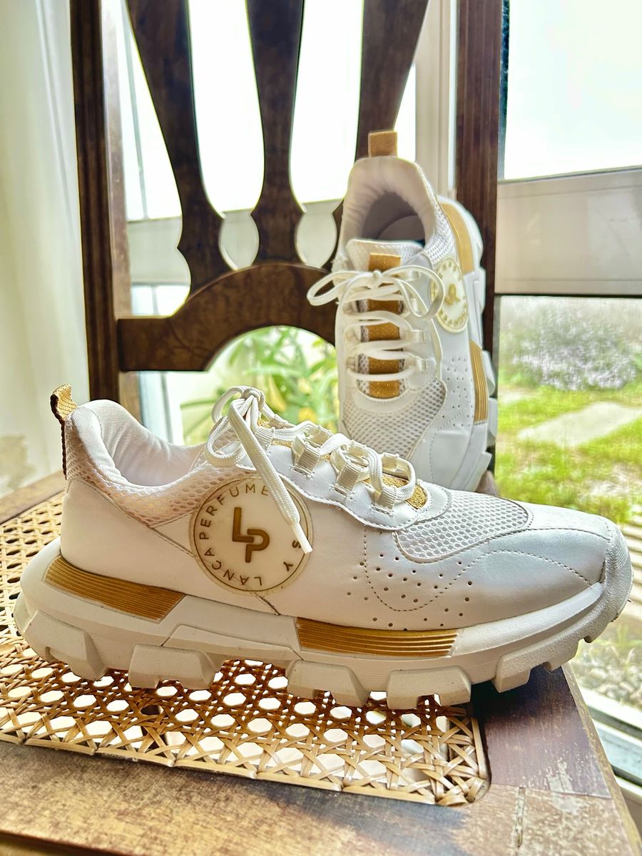 Tênis Sneaker Lança Perfume Branco e Dourado | Tênis Feminino Lança ...