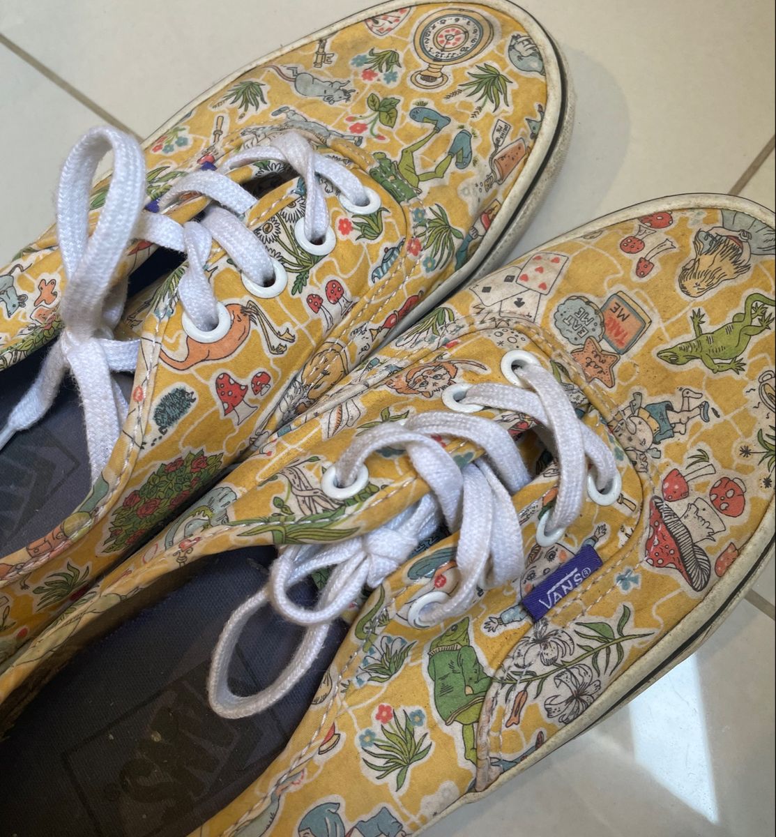 Tênis Vans da Alice No País Das Maravilhas | Tênis Feminino Vans Usado ...