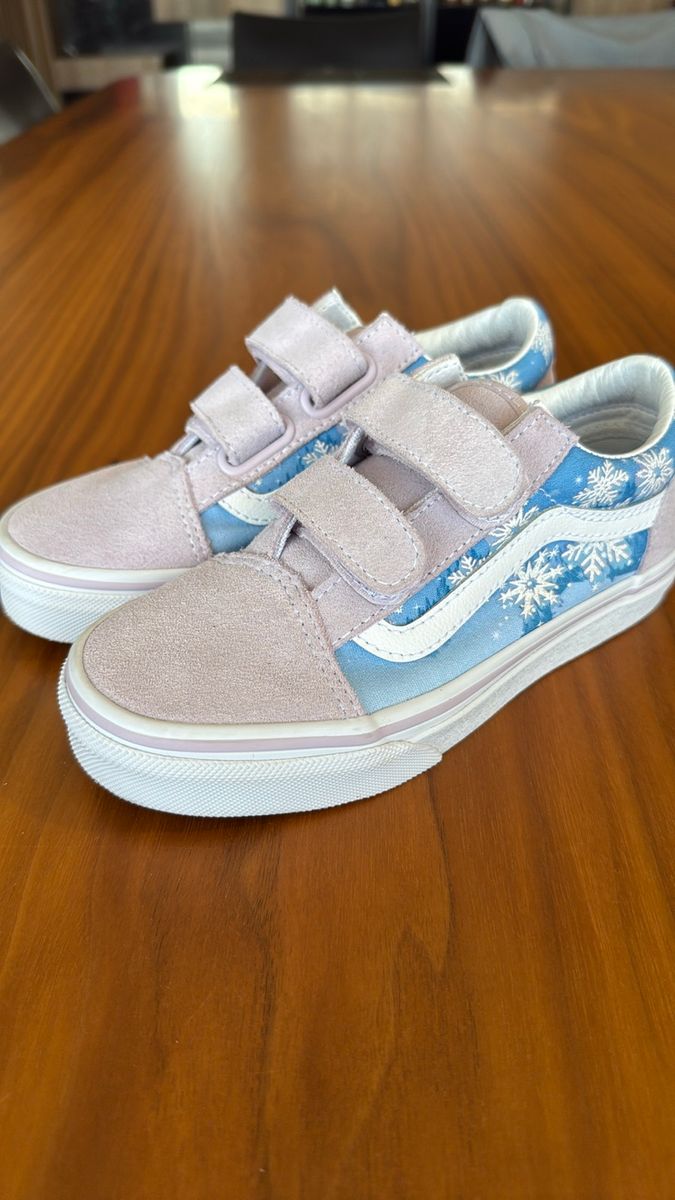 Tênis Vans Kids Old Skool V com Estampa do Filme Frozen da Disney- Novo ...