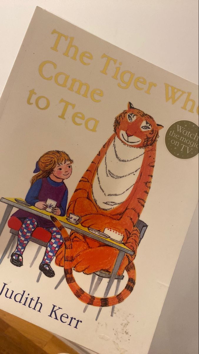 The Tiger Who Came Tea | Item Infantil Livro Usado 82440960 | enjoei