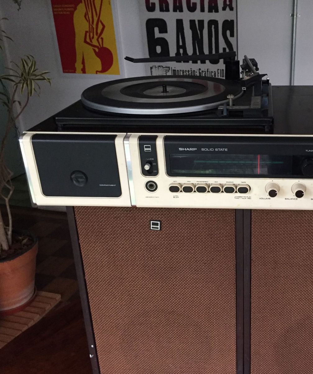 Toca Discos Anos 80 Original e Funcionando | Item de Música Sharp Usado ...