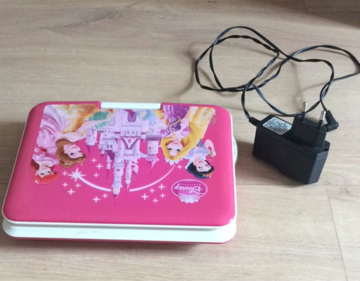 Toca Dvd/cd Das Princesas da Disney | Brinquedo Tectoy Barra Disney ...