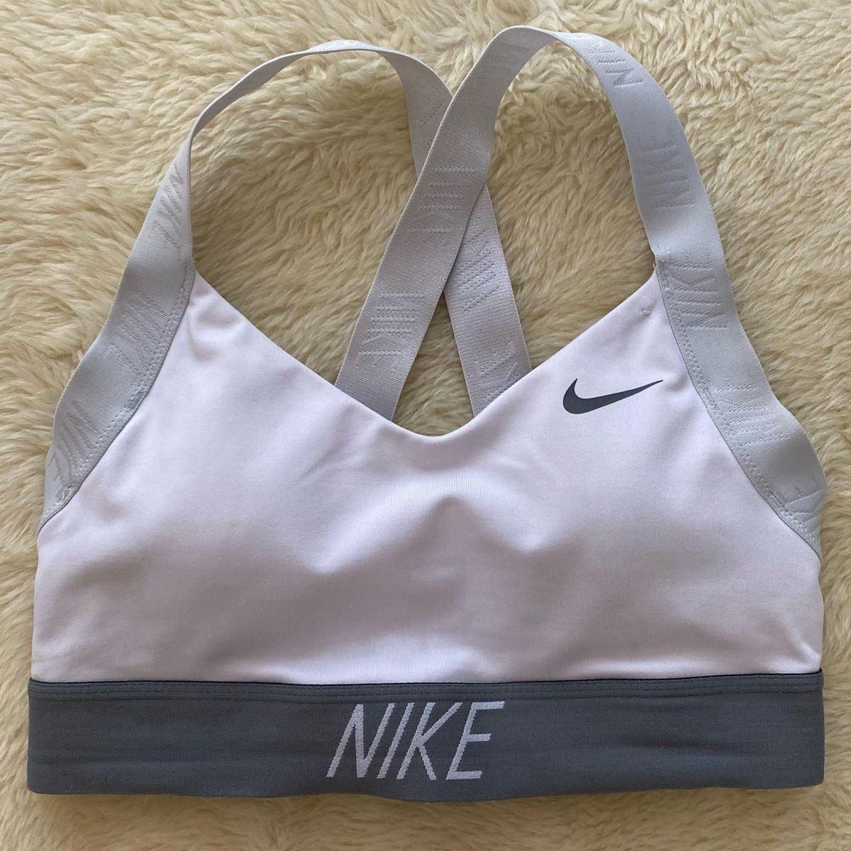 Top Nike Academia Branco | Moda Esportiva Feminina Nike Usado 82549361 | enjoei