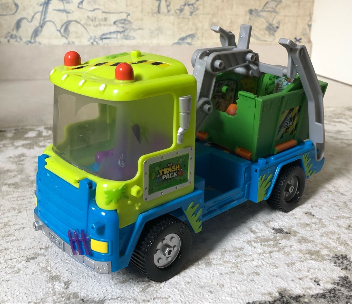 Trash Pack Caminhão de Lixo, Latão e Trashes | Brinquedo para Bebês ...