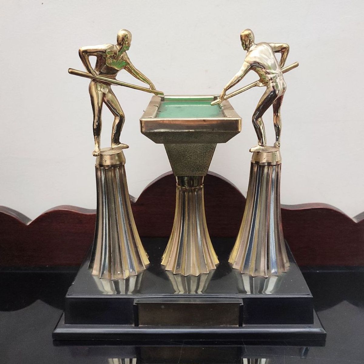 Troféu de Mesa Sinuca Antigo | Cacareco Usado 103914300 | enjoei