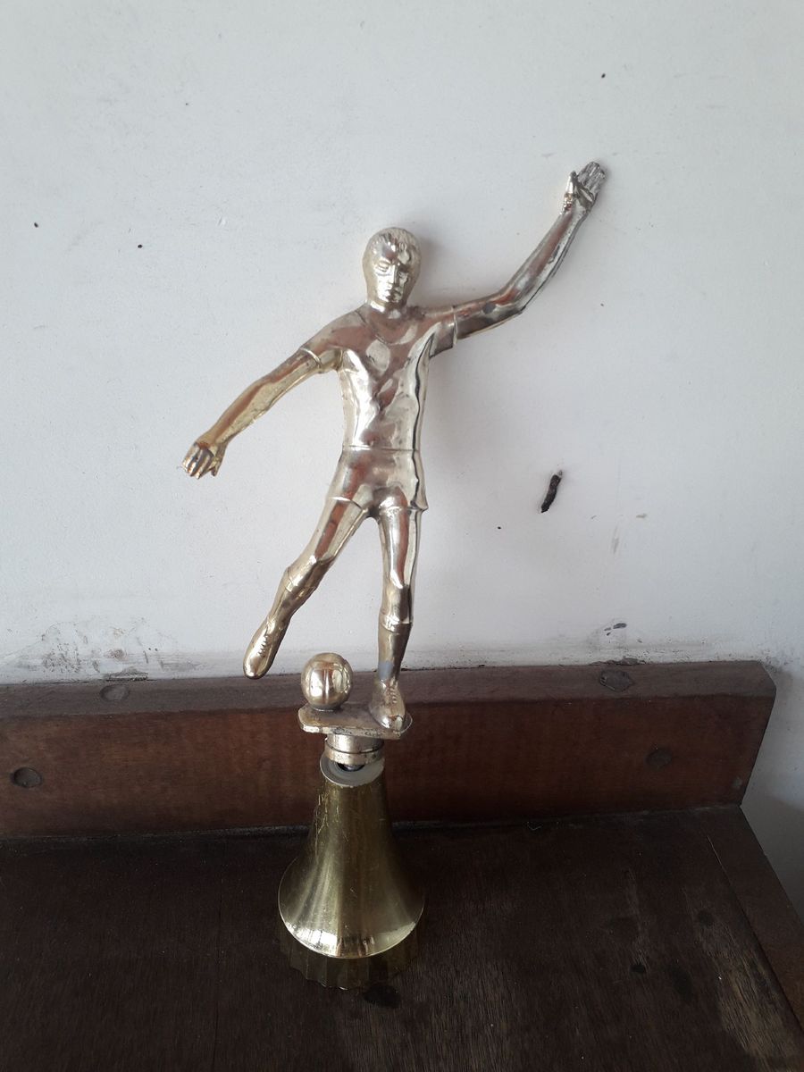 Troféu Dourado | Item p/ Esporte e Outdoor Usado 60361635 | enjoei