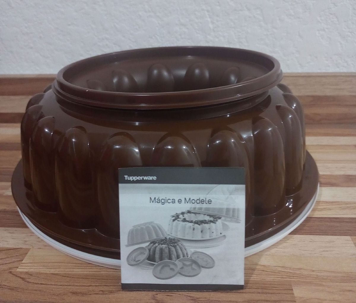 Tupperware Modele Chocolate 1,5 Litro | Móvel de Cozinha Tupperware ...