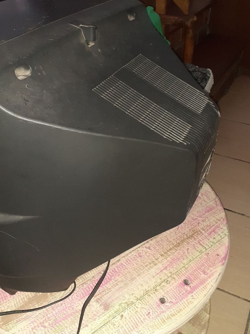 Tv 29 Polegadas Antiga de Tubo. | Eletrodoméstico Sharp Usado 55022178 | enjoei