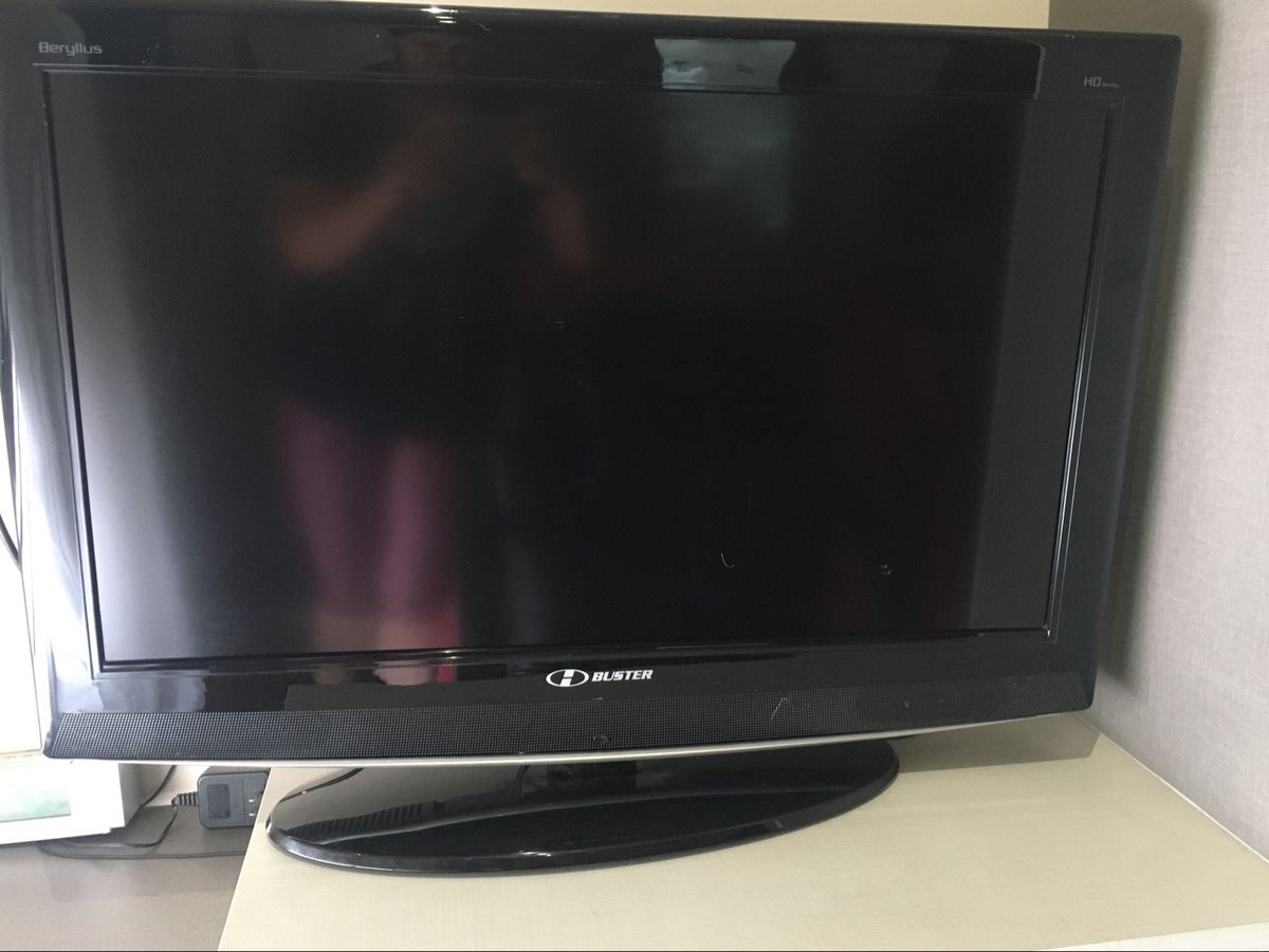 Tv Buster 32 Polegadas | Móvel p/ Casa Buster Usado 48942080 | enjoei