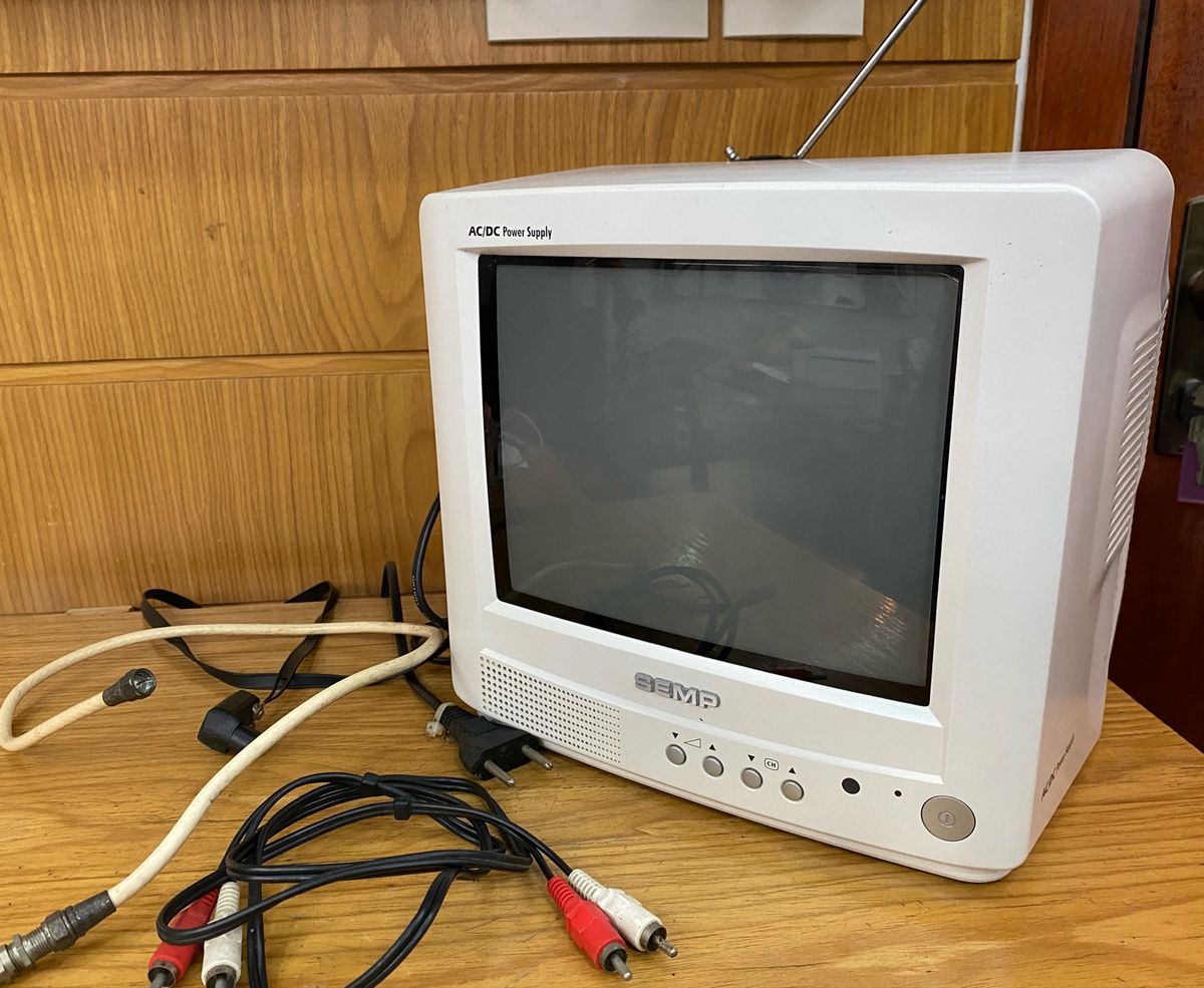 Tv de Tubo/games 10 Polegadas Semp Baby Modelo Tv1030 Nacdc-fm | TV e ...