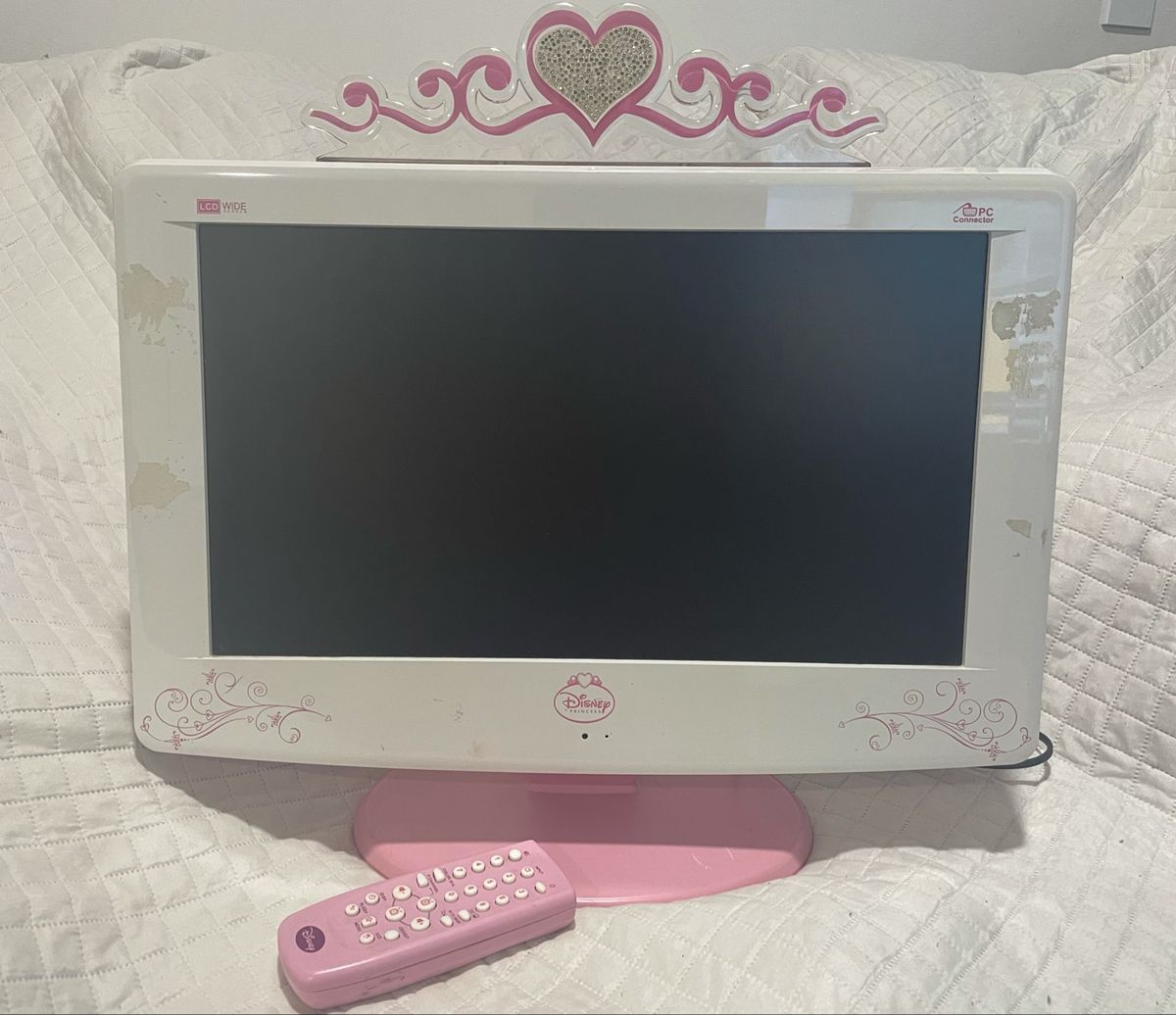 Tv Lcd 18,5 Widescreen Disney/pixar Cor de Rosa | TV e Display Disney ...