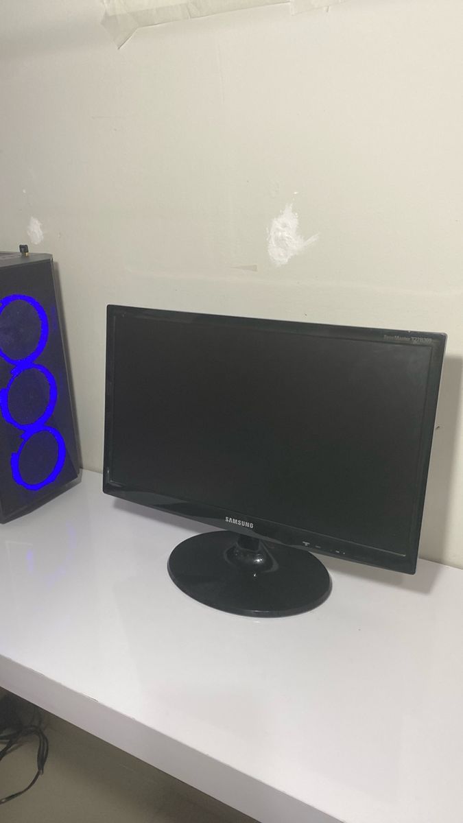 Tv Monitor de 22 com Alto Falante Embutido | TV e Display Samsung Usado ...