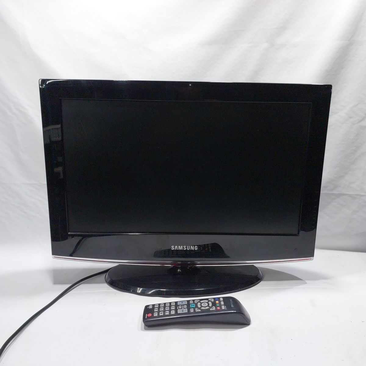 Tv Samsung 22 Polegadas Usada C/controle Tudo Funcionando | TV e ...