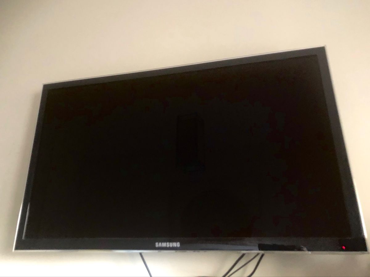 Tv Samsung 40 em Ótimo Estado e com Controle Remoto | TV e Display ...