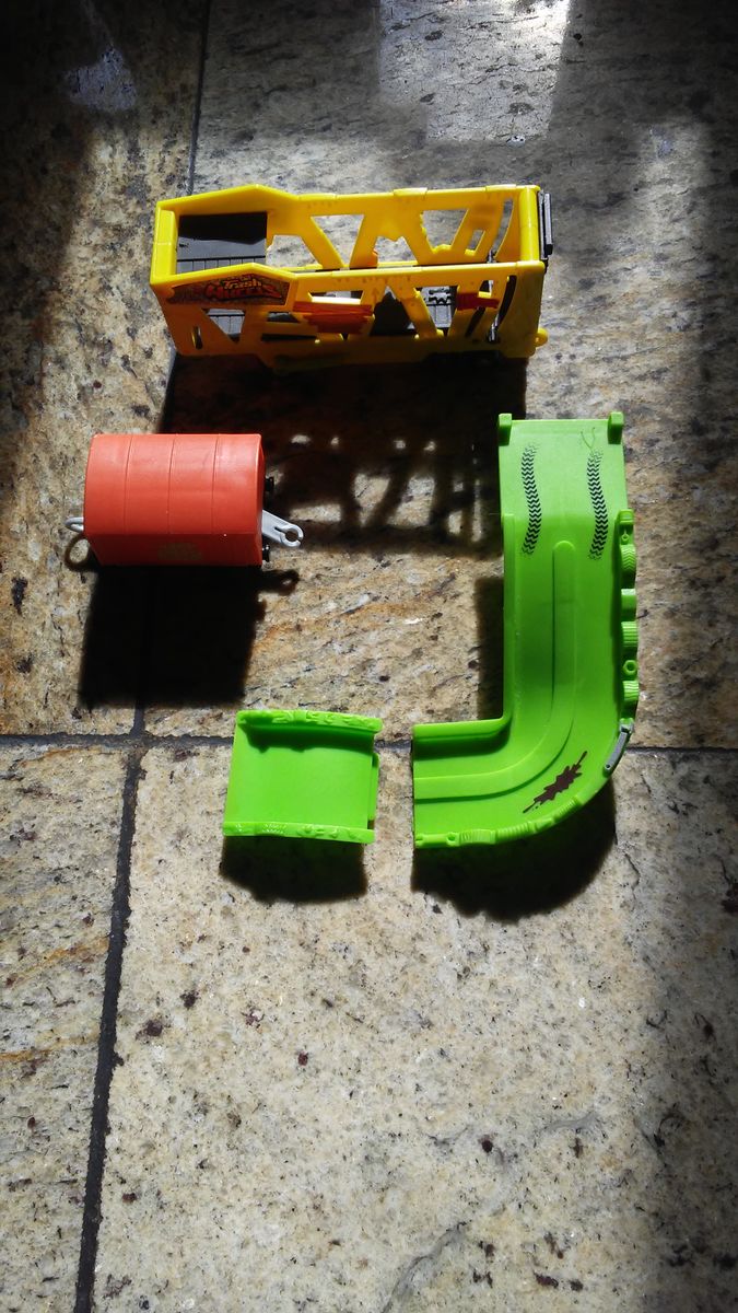 Vagão da Locomotiva Percy Trackmaster, Cegonha Trash Wheels e Pista ...