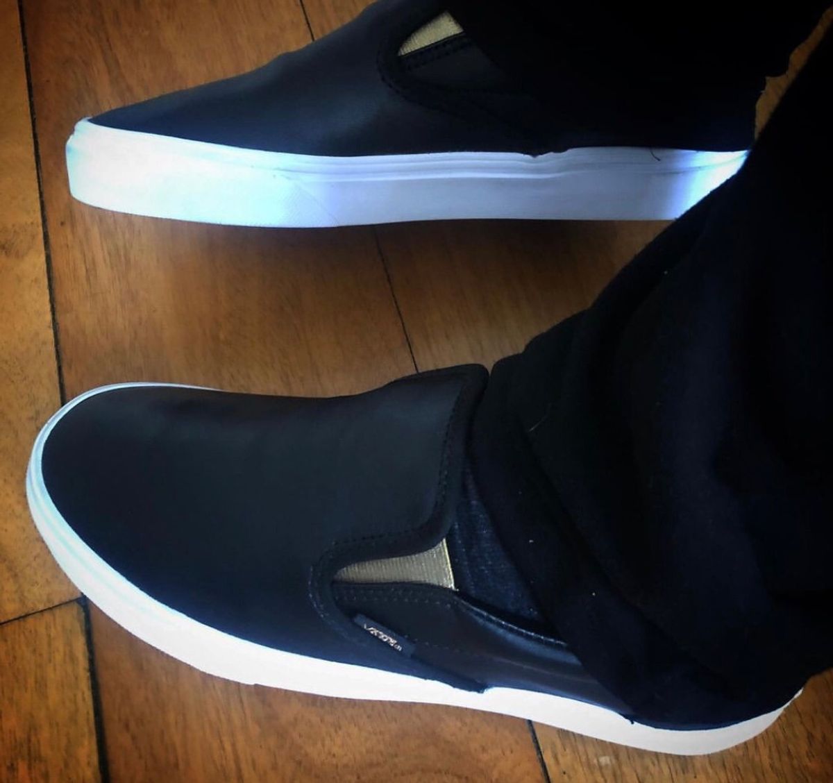 Vans Slio-on Preto de Couro Gold Elástico Dourado Série Limitada ...