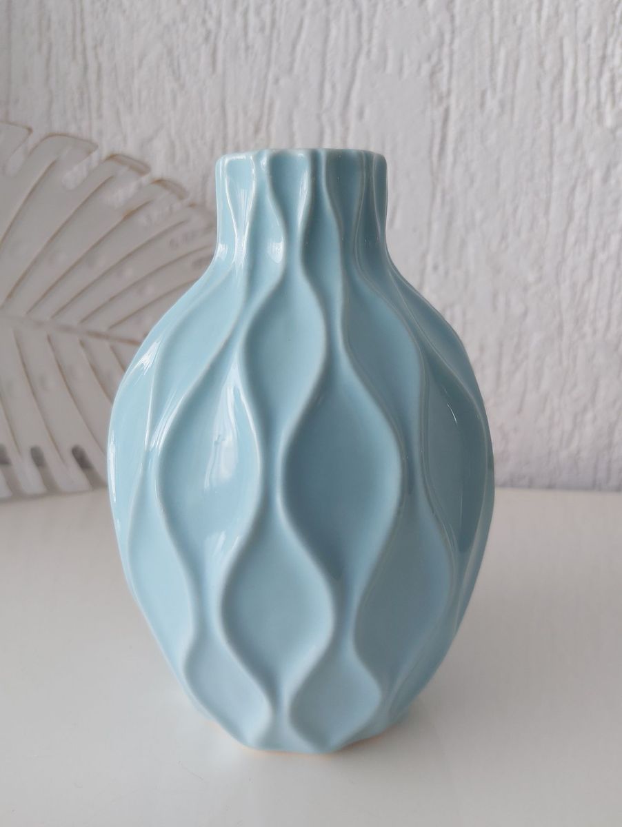 Vaso Azul Turquesa com Relevo Vertical | Item de Decoração Rpc Nunca ... Vaso Azul Turquesa com Relevo Vertical | Item de Decoração Rpc Nunca ...