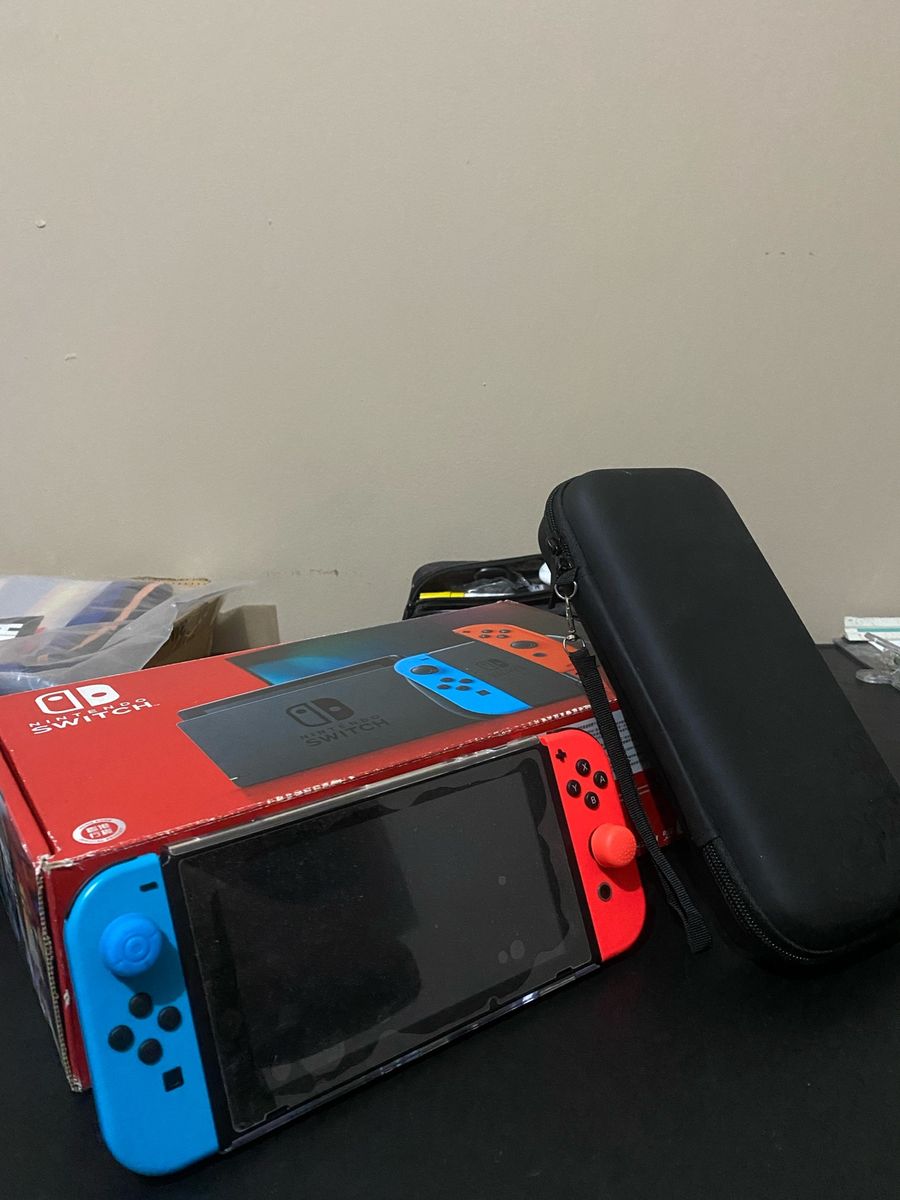 Vendo Nintendo Switch V2 128gb | Console de Videogame Nintendo Usado ...
