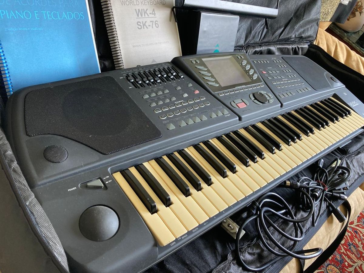 Vendo Teclado Profissional Programável | Item Info & Eletro Gem ...