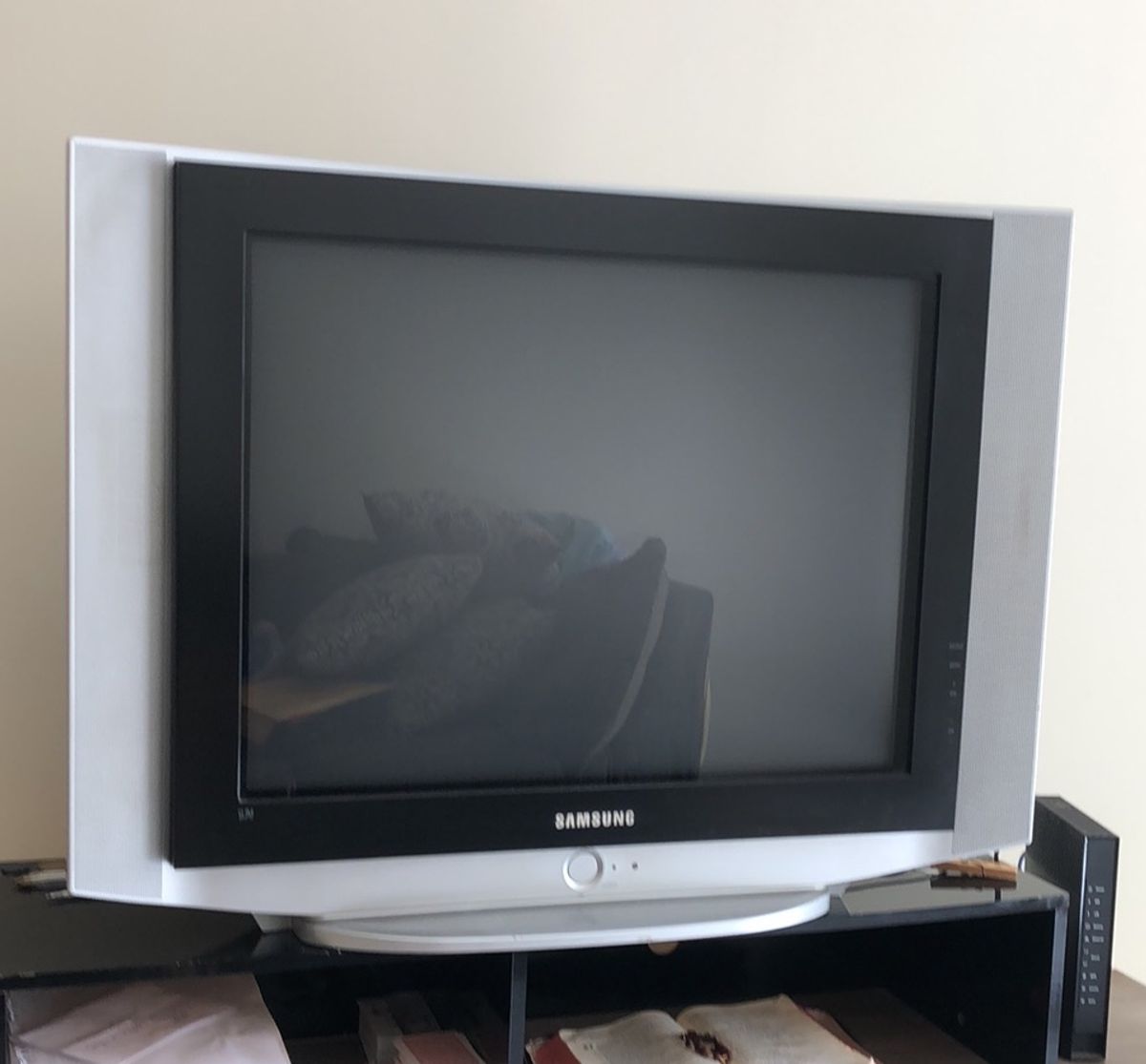 Vendo Televisão Samsung de Tubo | TV e Display Samsung Usado 52697860 ...