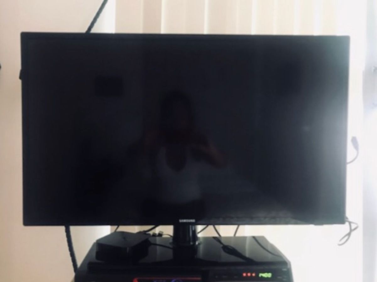 Vendo Tv Samsung Semi Nova 32 Polegadas Model Un32f4200ag | TV e ...