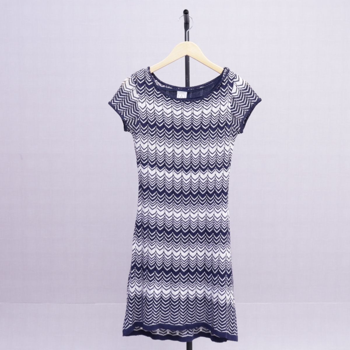 Vestido Branco e Azul Marinho Tricô a Collection | Vestido Feminino A ... Vestido Branco e Azul Marinho Tricô a Collection | Vestido Feminino A ...